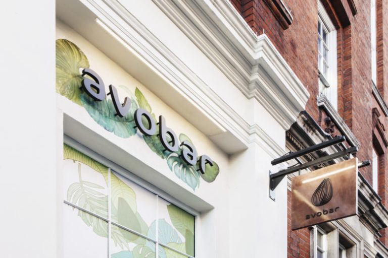 Amazing First Avocado Bar in London - Fretard Design